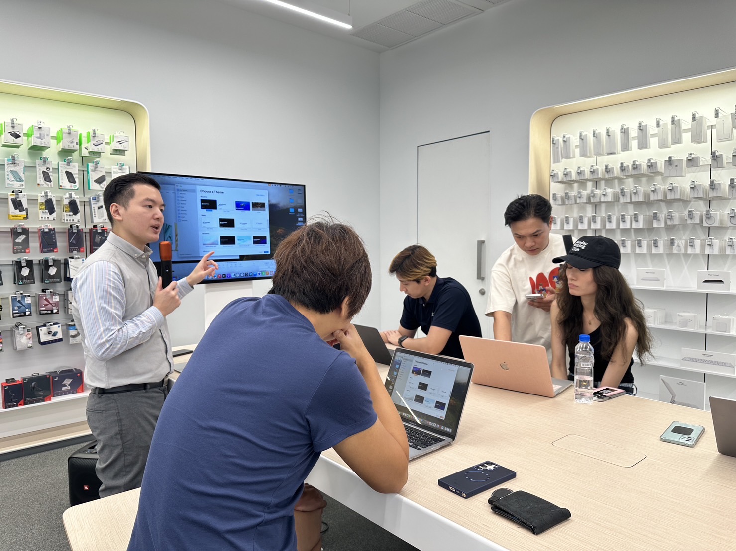 Mac at Work - Studio7